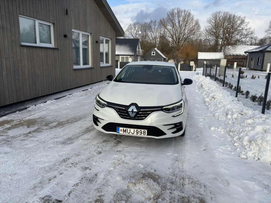 White Renault Megane 2021 in Jurbarkas, with an engine capacity of 1.46 L and mileage of 49 thousand km for 10300 €, photo 8 on AUTOMOTO.COM.LV
