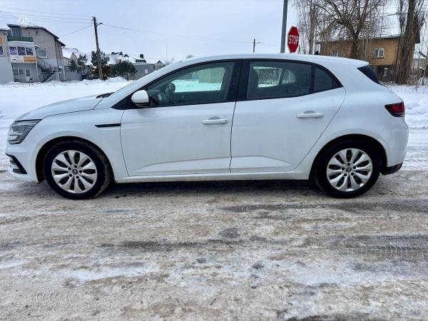 White Renault Megane 2021 in Taurage, with an engine capacity of 1.46 L and mileage of 249 thousand km for 7300 €, photo 4 on AUTOMOTO.COM.LV