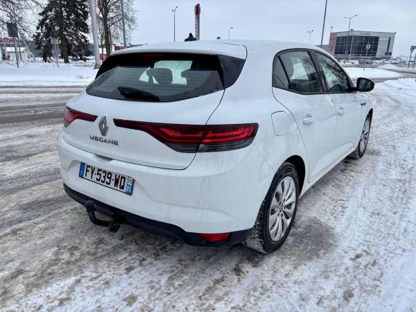 White Renault Megane 2021 in Taurage, with an engine capacity of 1.46 L and mileage of 249 thousand km for 7300 €, photo 7 on AUTOMOTO.COM.LV