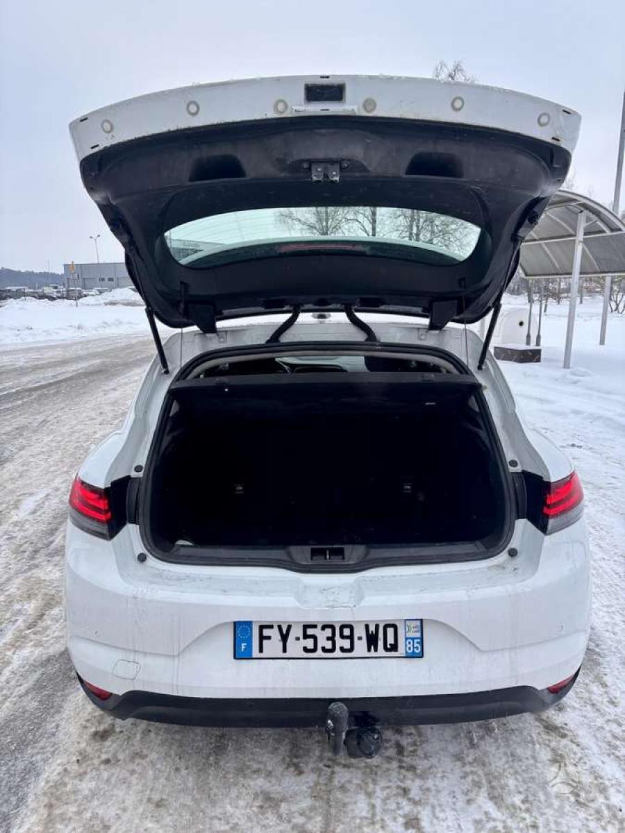 White Renault Megane 2021 in Taurage, with an engine capacity of 1.46 L and mileage of 249 thousand km for 7300 €, photo 21 on AUTOMOTO.COM.LV