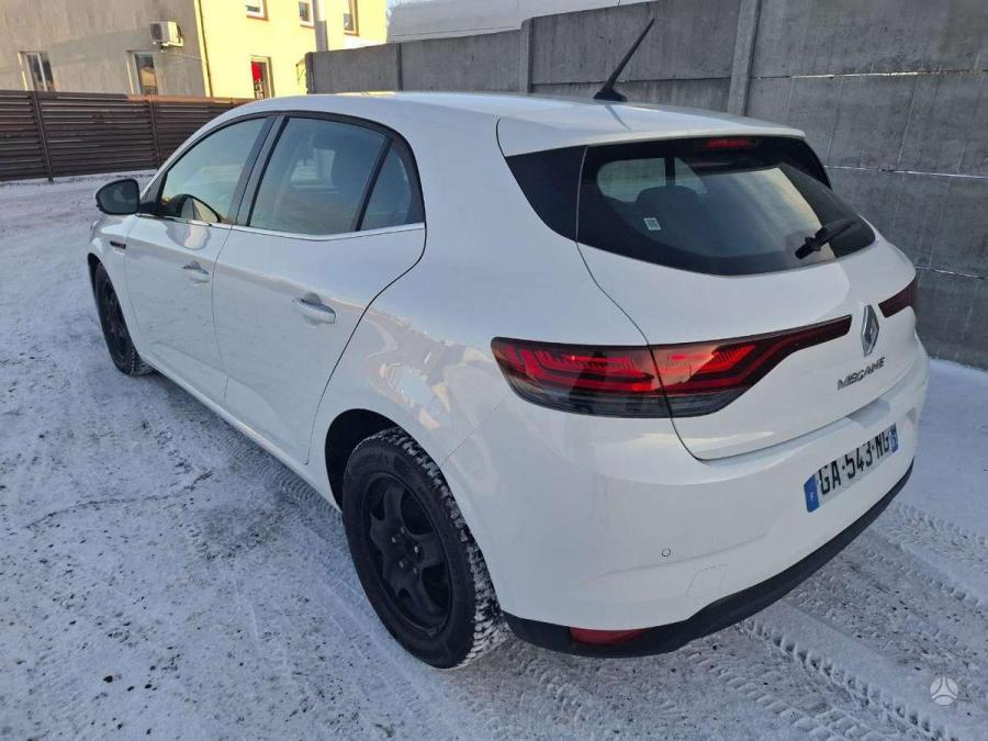 Balts Renault Megane 2021 Tauragė, ar dzinēja tilpumu 1.46 L un nobraukumu 182 tūkst. km par 7700 €, foto 2 vietnē AUTOMOTO.COM.LV