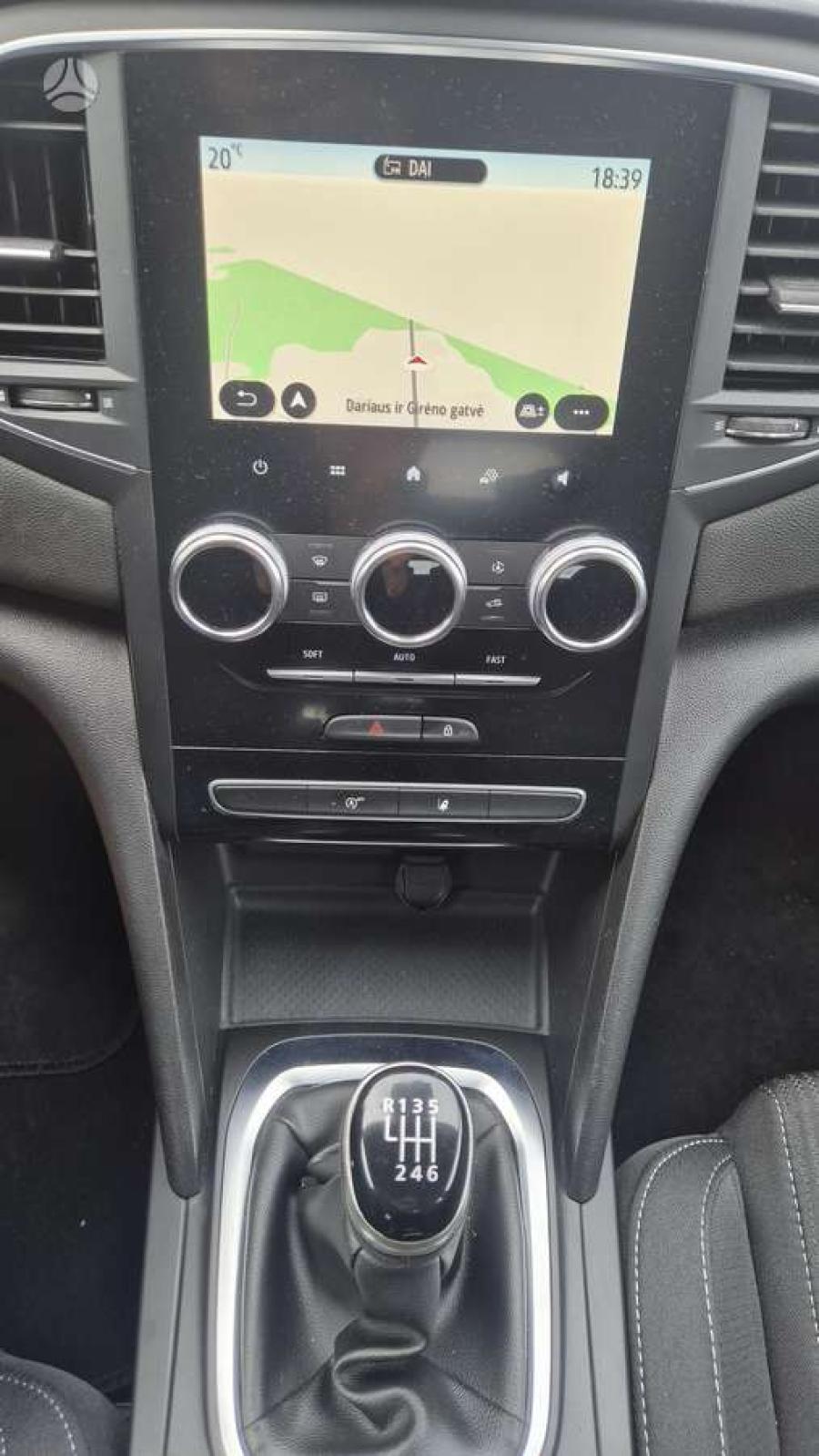 Balts Renault Megane 2021 Tauragė, ar dzinēja tilpumu 1.46 L un nobraukumu 271 tūkst. km par 5700 €, foto 25 vietnē AUTOMOTO.COM.LV