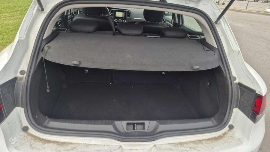 Balts Renault Megane 2021 Tauragė, ar dzinēja tilpumu 1.46 L un nobraukumu 211 tūkst. km par 5800 €, foto 15 vietnē AUTOMOTO.COM.LV