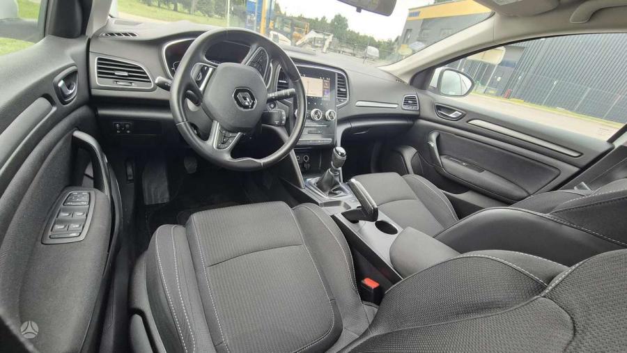 Balts Renault Megane 2021 Tauragė, ar dzinēja tilpumu 1.46 L un nobraukumu 211 tūkst. km par 5800 €, foto 21 vietnē AUTOMOTO.COM.LV