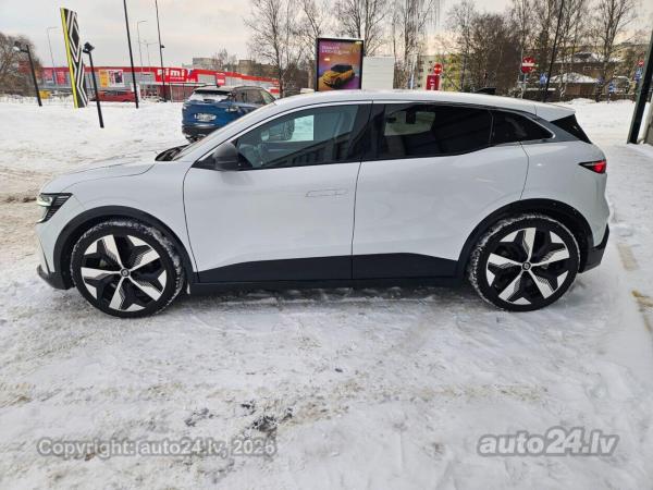 White Renault Megane 2022 in Tartu, with an engine capacity of 0.00 L and mileage of 77 thousand km for 23990 €, photo 3 on AUTOMOTO.COM.LV