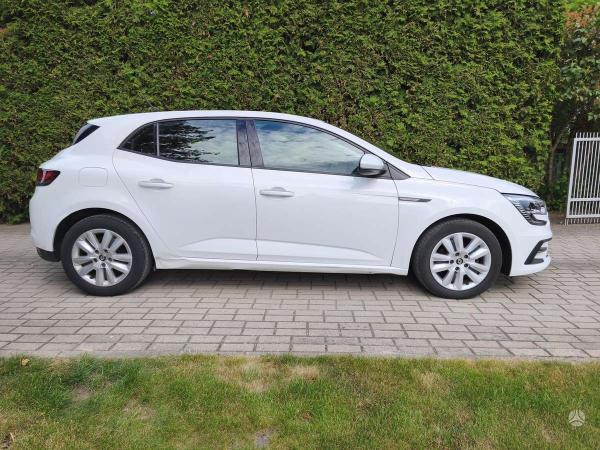 Balts Renault Megane 2022 Kalvarija, ar dzinēja tilpumu 1.46 L un nobraukumu 110 tūkst. km par 10588 €, foto 6 vietnē AUTOMOTO.COM.LV