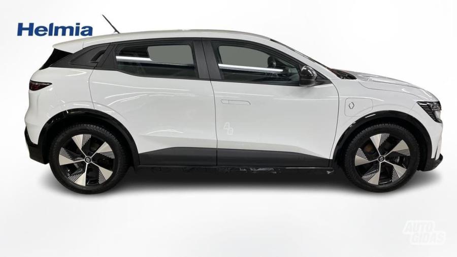 White Renault Megane 2023 in Kaunas, with an engine capacity of 0.00 L and mileage of 32 thousand km for 25376 €, photo 6 on AUTOMOTO.COM.LV