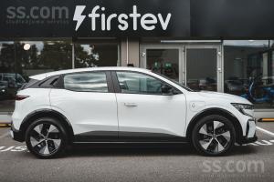 White Renault Megane 2023 in Riga, with an engine capacity of 2.00 L and mileage of 44 thousand km for 19900 €, photo 7 on AUTOMOTO.COM.LV