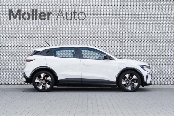 Balts Renault Megane 2023 Mārupe, ar dzinēja tilpumu 0.00 L un nobraukumu 33 tūkst. km par 21900 €, foto 5 vietnē AUTOMOTO.COM.LV