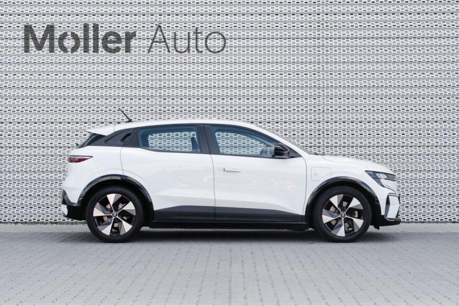 Balts Renault Megane 2023 Mārupe, ar dzinēja tilpumu 0.00 L un nobraukumu 33 tūkst. km par 21900 €, foto 6 vietnē AUTOMOTO.COM.LV