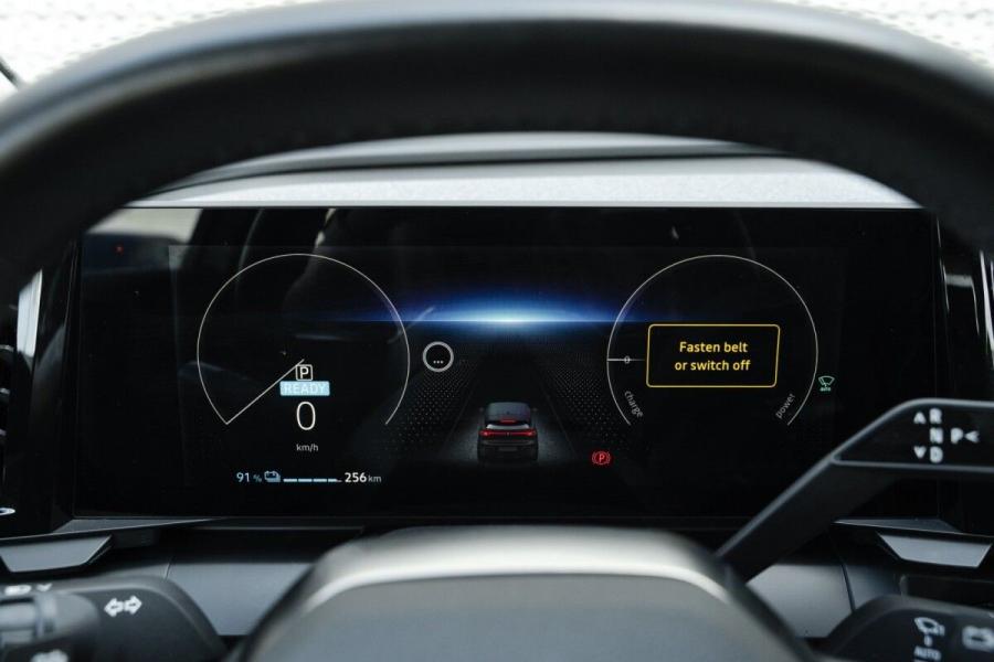 Balts Renault Megane 2023 Mārupe, ar dzinēja tilpumu 0.00 L un nobraukumu 33 tūkst. km par 21900 €, foto 12 vietnē AUTOMOTO.COM.LV