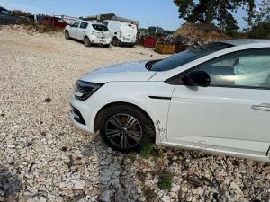Balts Renault Megane 2024 Tauragė, ar dzinēja tilpumu 1.50 L un nobraukumu 140 tūkst. km par 6700 €, foto 3 vietnē AUTOMOTO.COM.LV