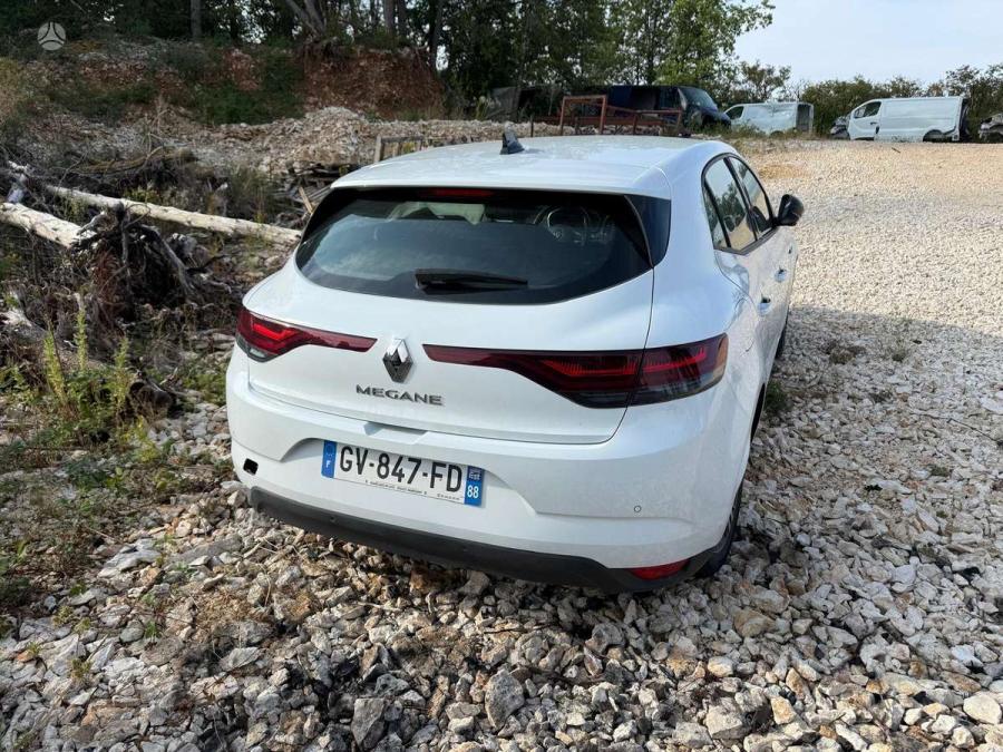 Balts Renault Megane 2024 Tauragė, ar dzinēja tilpumu 1.50 L un nobraukumu 140 tūkst. km par 6700 €, foto 6 vietnē AUTOMOTO.COM.LV