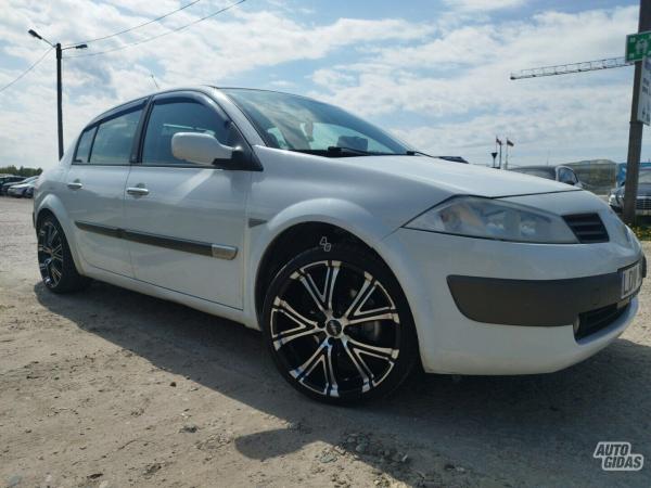 Balts Renault Megane 2005 Viļņa, ar dzinēja tilpumu 1.90 L un nobraukumu 330 tūkst. km par 1700 €, foto 4 vietnē AUTOMOTO.COM.LV