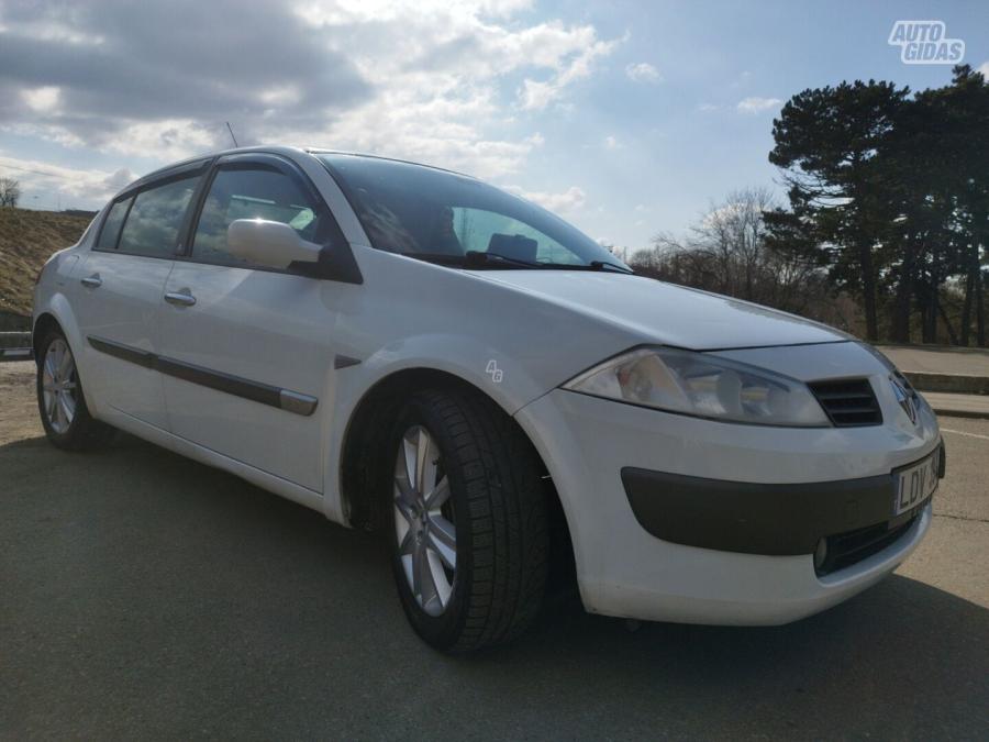 White Renault Megane 2005 in Vilnius, with an engine capacity of 1.90 L and mileage of 330 thousand km for 1700 €, photo 12 on AUTOMOTO.COM.LV