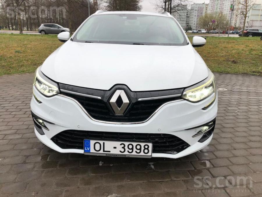 White Renault Megane 2021 in Riga, with an engine capacity of 1.60 L and mileage of 223 thousand km for 12000 €, photo 3 on AUTOMOTO.COM.LV