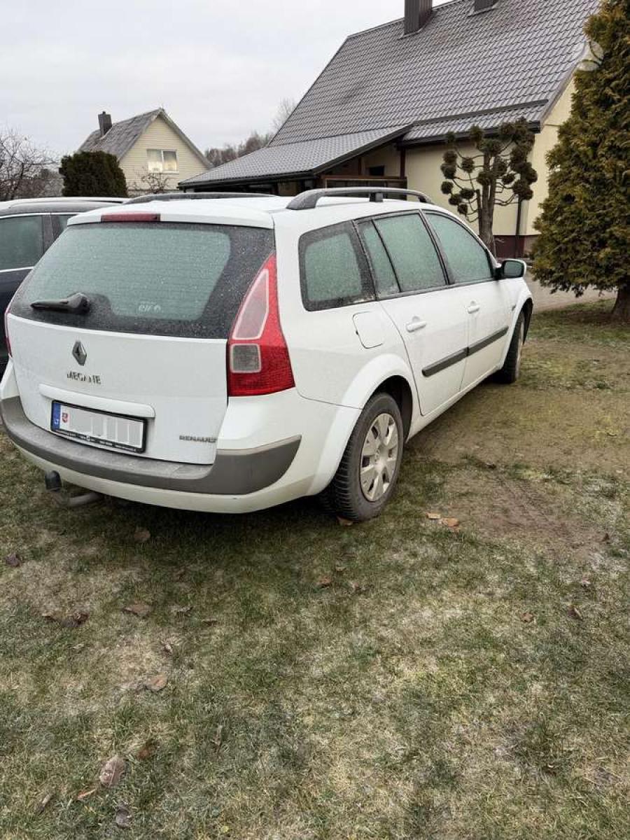 White Renault Megane 2007 in Jonava, with an engine capacity of 1.50 L and mileage of 263 thousand km for 600 €, photo 3 on AUTOMOTO.COM.LV