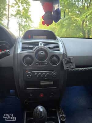 Balts Renault Megane 2008 Kauņa, ar dzinēja tilpumu 1.50 L un nobraukumu 361 tūkst. km par 1200 €, foto 10 vietnē AUTOMOTO.COM.LV