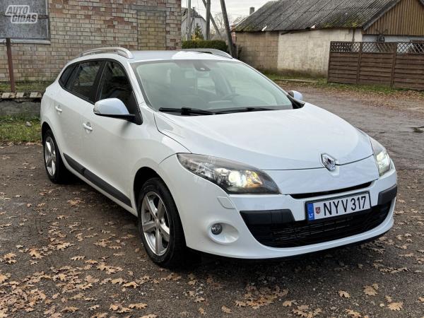 Balts Renault Megane 2010 Kupiškis, ar dzinēja tilpumu 1.90 L un nobraukumu 225 tūkst. km par 2500 €, foto 2 vietnē AUTOMOTO.COM.LV