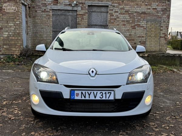 Balts Renault Megane 2010 Kupiškis, ar dzinēja tilpumu 1.90 L un nobraukumu 225 tūkst. km par 2500 €, foto 9 vietnē AUTOMOTO.COM.LV