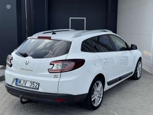 White Renault Megane 2010 in Vilnius, with an engine capacity of 1.87 L and mileage of 241 thousand km for 2200 €, photo 5 on AUTOMOTO.COM.LV