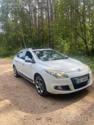 White Renault Megane 2010 in Jurmala, with an engine capacity of 2.00 L and mileage of 256 thousand km for 4000 €, photo  on AUTOMOTO.COM.LV