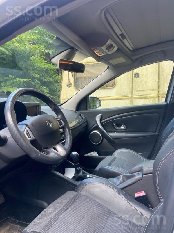 Balts Renault Megane 2010 Jūrmala, ar dzinēja tilpumu 2.00 L un nobraukumu 256 tūkst. km par 4000 €, foto 4 vietnē AUTOMOTO.COM.LV