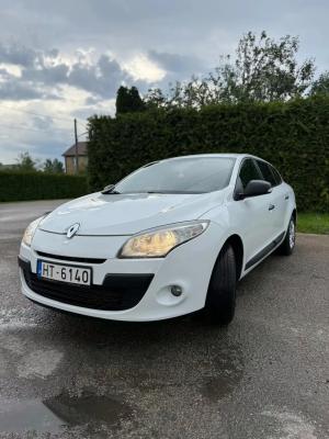 White Renault Megane 2011 in Riga, with an engine capacity of 1.50 L and mileage of 189 thousand km for 2800 €, photo  on AUTOMOTO.COM.LV