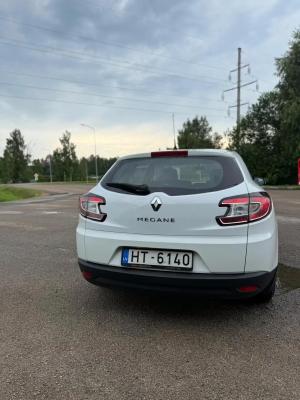 White Renault Megane 2011 in Riga, with an engine capacity of 1.50 L and mileage of 189 thousand km for 2800 €, photo 4 on AUTOMOTO.COM.LV
