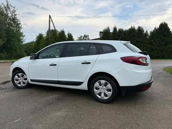 Белый Рено Меган 2011 в Рига, объемом двигателя 1.50 л и пробегом 189 тыс. км за 2800 €, фото 5 на AUTOMOTO.COM.LV