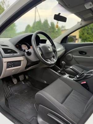 White Renault Megane 2011 in Riga, with an engine capacity of 1.50 L and mileage of 189 thousand km for 2800 €, photo 9 on AUTOMOTO.COM.LV