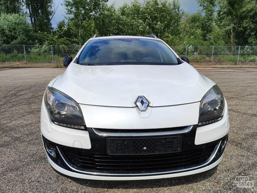White Renault Megane 2012 in Marijampole, with an engine capacity of 1.50 L and mileage of 234 thousand km for 3850 €, photo 4 on AUTOMOTO.COM.LV