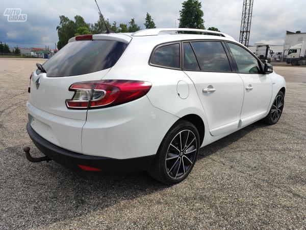 White Renault Megane 2012 in Marijampole, with an engine capacity of 1.50 L and mileage of 234 thousand km for 3850 €, photo 7 on AUTOMOTO.COM.LV