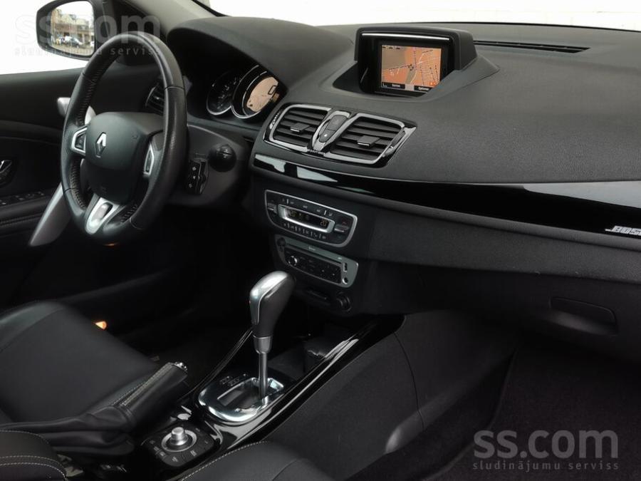Balts Renault Megane 2012 Rīga, ar dzinēja tilpumu 1.50 L un nobraukumu 171 tūkst. km par 4490 €, foto 23 vietnē AUTOMOTO.COM.LV