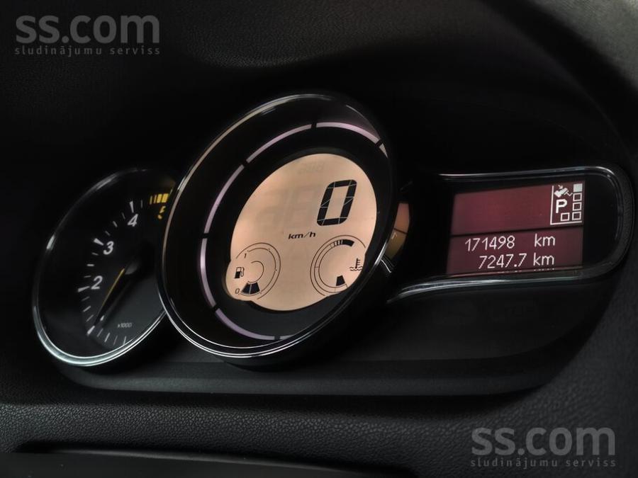 Balts Renault Megane 2012 Rīga, ar dzinēja tilpumu 1.50 L un nobraukumu 171 tūkst. km par 4490 €, foto 24 vietnē AUTOMOTO.COM.LV