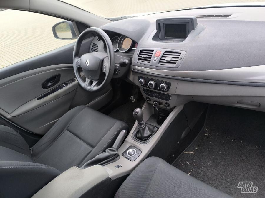 Balts Renault Megane 2012 Marijampole, ar dzinēja tilpumu 1.60 L un nobraukumu 219 tūkst. km par 2450 €, foto 5 vietnē AUTOMOTO.COM.LV
