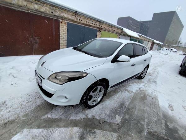 Balts Renault Megane 2013 Kauņa, ar dzinēja tilpumu 1.50 L un nobraukumu 301 tūkst. km par 2250 €, foto 1 vietnē AUTOMOTO.COM.LV