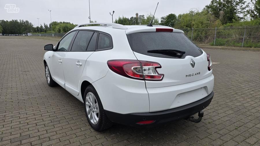 White Renault Megane 2013 in Marijampole, with an engine capacity of 1.50 L and mileage of 267 thousand km for 3950 €, photo 5 on AUTOMOTO.COM.LV