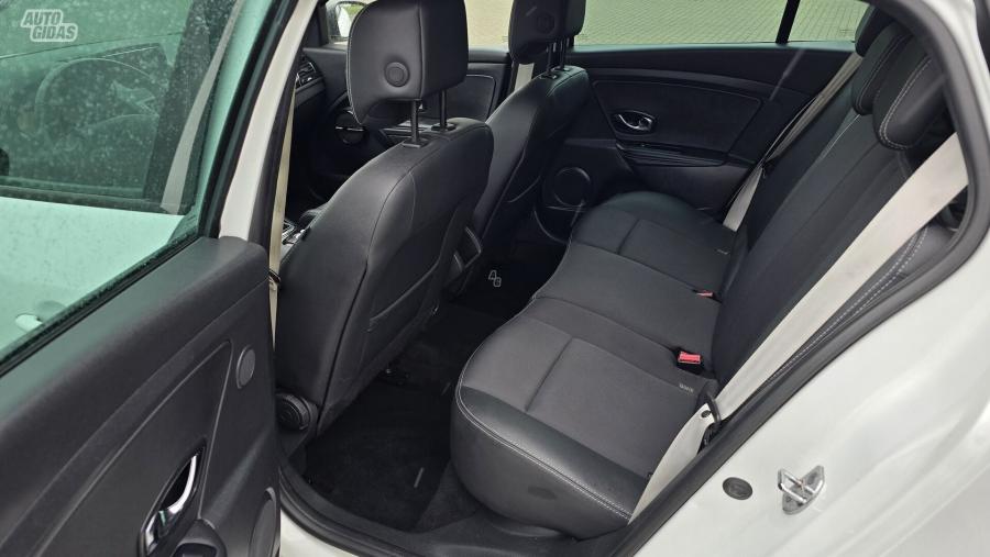 White Renault Megane 2013 in Marijampole, with an engine capacity of 1.50 L and mileage of 267 thousand km for 3950 €, photo 19 on AUTOMOTO.COM.LV
