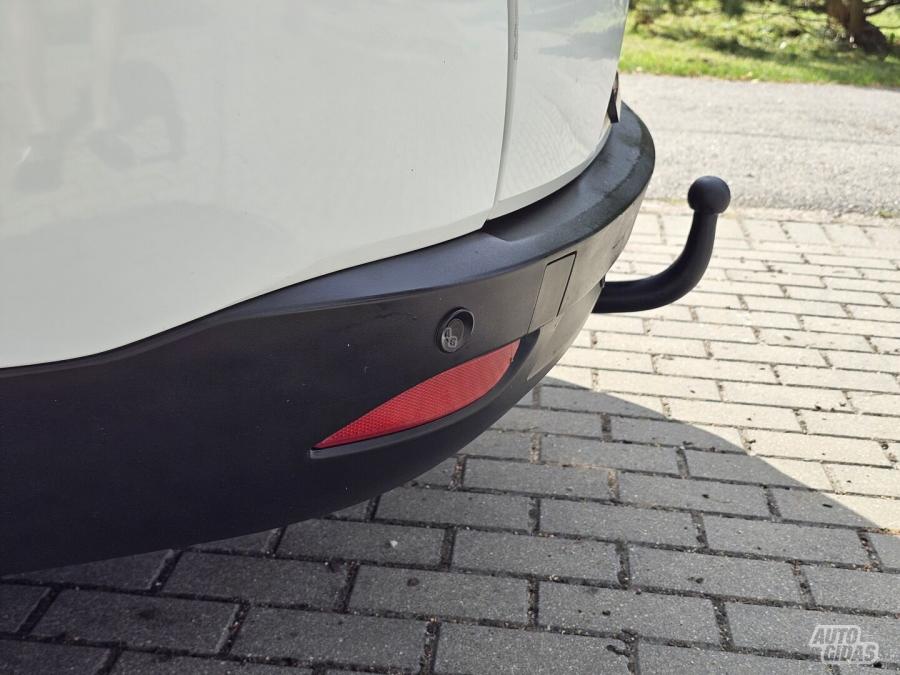 Balts Renault Megane 2013 Ariogala, ar dzinēja tilpumu 1.50 L un nobraukumu 266 tūkst. km par 3500 €, foto 5 vietnē AUTOMOTO.COM.LV