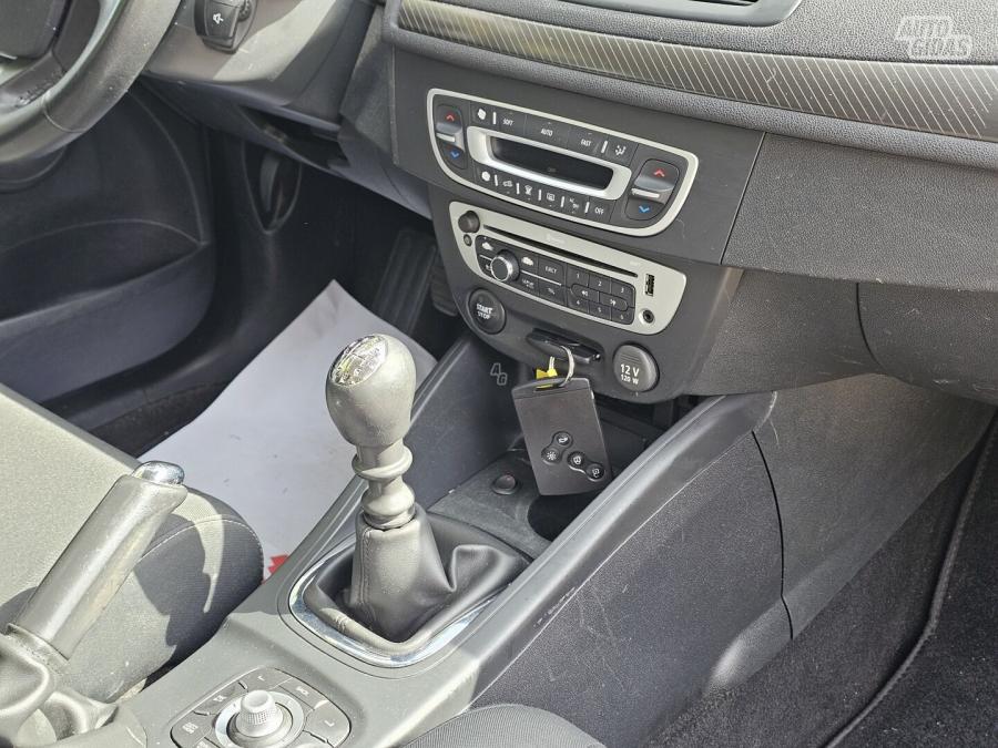 Balts Renault Megane 2013 Ariogala, ar dzinēja tilpumu 1.50 L un nobraukumu 266 tūkst. km par 3500 €, foto 15 vietnē AUTOMOTO.COM.LV
