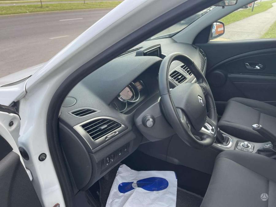 Balts Renault Megane 2013 Kauņa, ar dzinēja tilpumu 1.46 L un nobraukumu 246 tūkst. km par 3250 €, foto 19 vietnē AUTOMOTO.COM.LV
