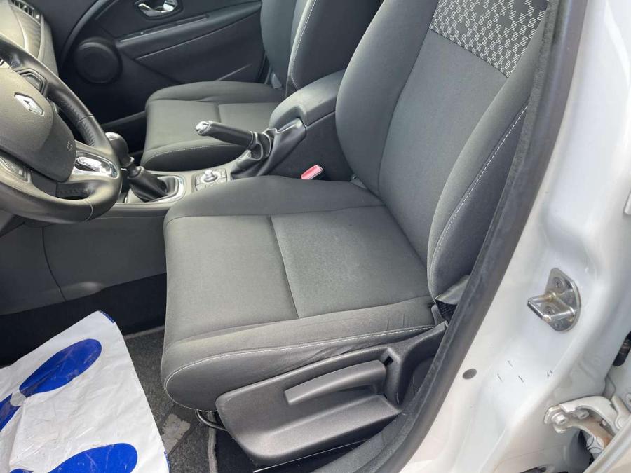 Balts Renault Megane 2013 Kauņa, ar dzinēja tilpumu 1.46 L un nobraukumu 246 tūkst. km par 3250 €, foto 25 vietnē AUTOMOTO.COM.LV