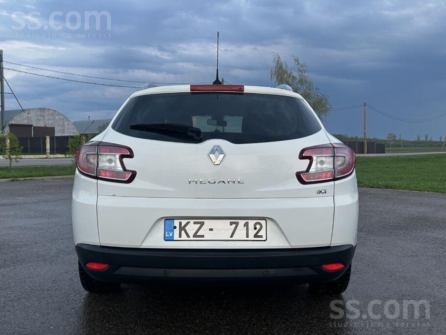 Balts Renault Megane 2014 Bauska, ar dzinēja tilpumu 1.50 L un nobraukumu 302 tūkst. km par 4000 €, foto 3 vietnē AUTOMOTO.COM.LV