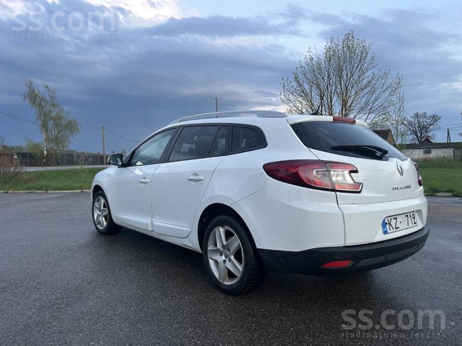 Balts Renault Megane 2014 Bauska, ar dzinēja tilpumu 1.50 L un nobraukumu 302 tūkst. km par 4000 €, foto 4 vietnē AUTOMOTO.COM.LV