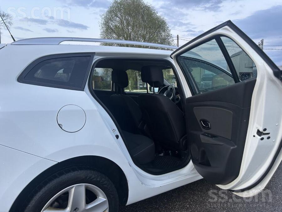 Balts Renault Megane 2014 Bauska, ar dzinēja tilpumu 1.50 L un nobraukumu 302 tūkst. km par 4000 €, foto 6 vietnē AUTOMOTO.COM.LV