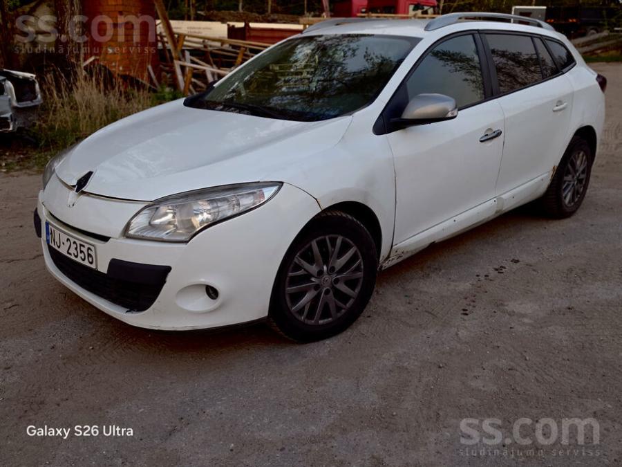 Balts Renault Megane 2014 Rīga, ar dzinēja tilpumu 1.50 L un nobraukumu 230 tūkst. km par 1200 €, foto 1 vietnē AUTOMOTO.COM.LV