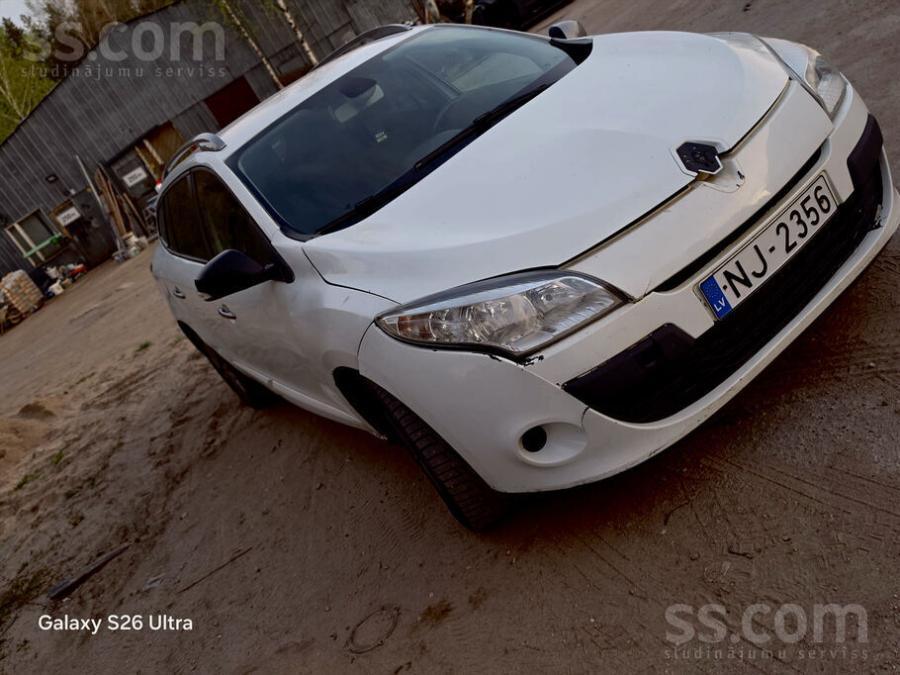Balts Renault Megane 2014 Rīga, ar dzinēja tilpumu 1.50 L un nobraukumu 230 tūkst. km par 1200 €, foto 3 vietnē AUTOMOTO.COM.LV