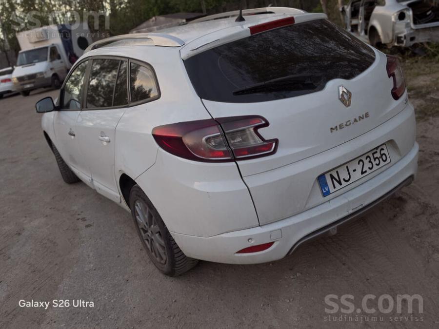 Balts Renault Megane 2014 Rīga, ar dzinēja tilpumu 1.50 L un nobraukumu 230 tūkst. km par 1200 €, foto 5 vietnē AUTOMOTO.COM.LV