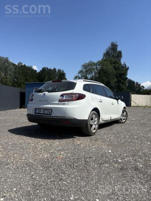 Balts Renault Megane 2014 Rīga, ar dzinēja tilpumu 1.50 L un nobraukumu 0 tūkst. km par 2100 €, foto 5 vietnē AUTOMOTO.COM.LV